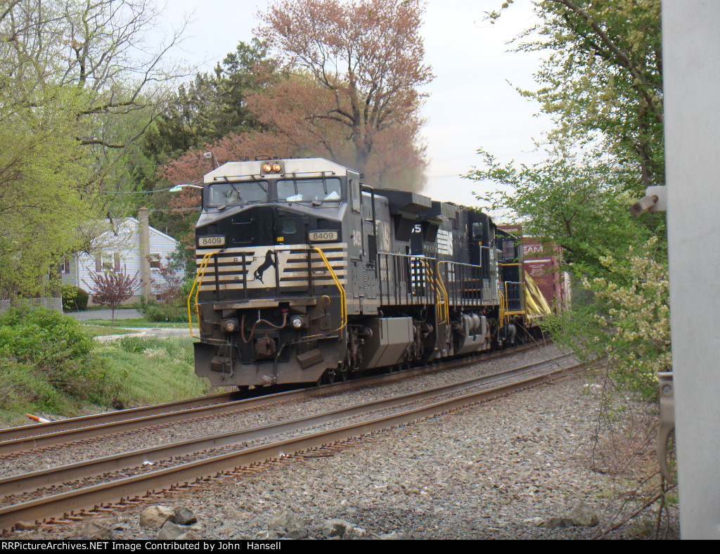 NS 8409 Has an Erie Switcher